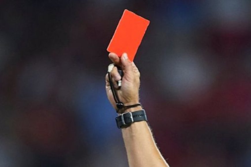Coaches with most red cards in football history - The Issues Magazine