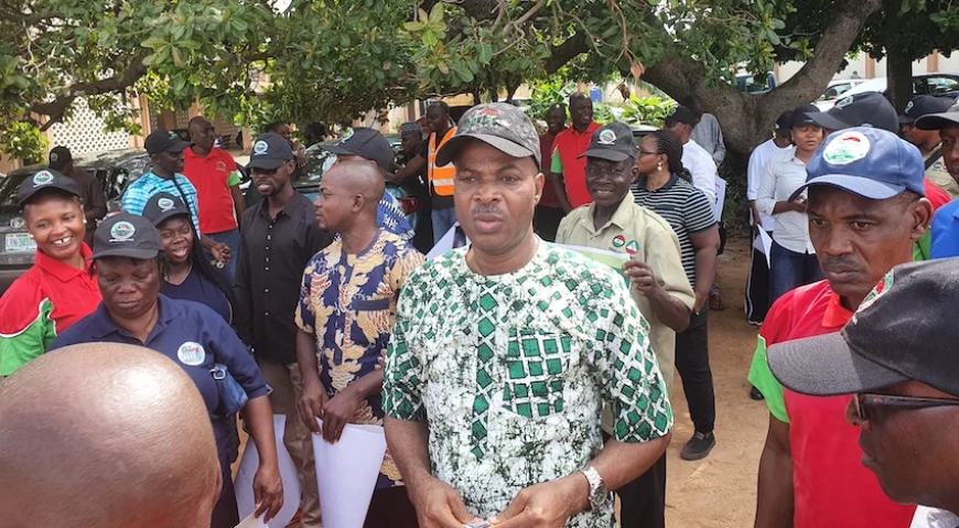 Oyo abduction: Kwara teachers protest, say no school safe - The Issues ...